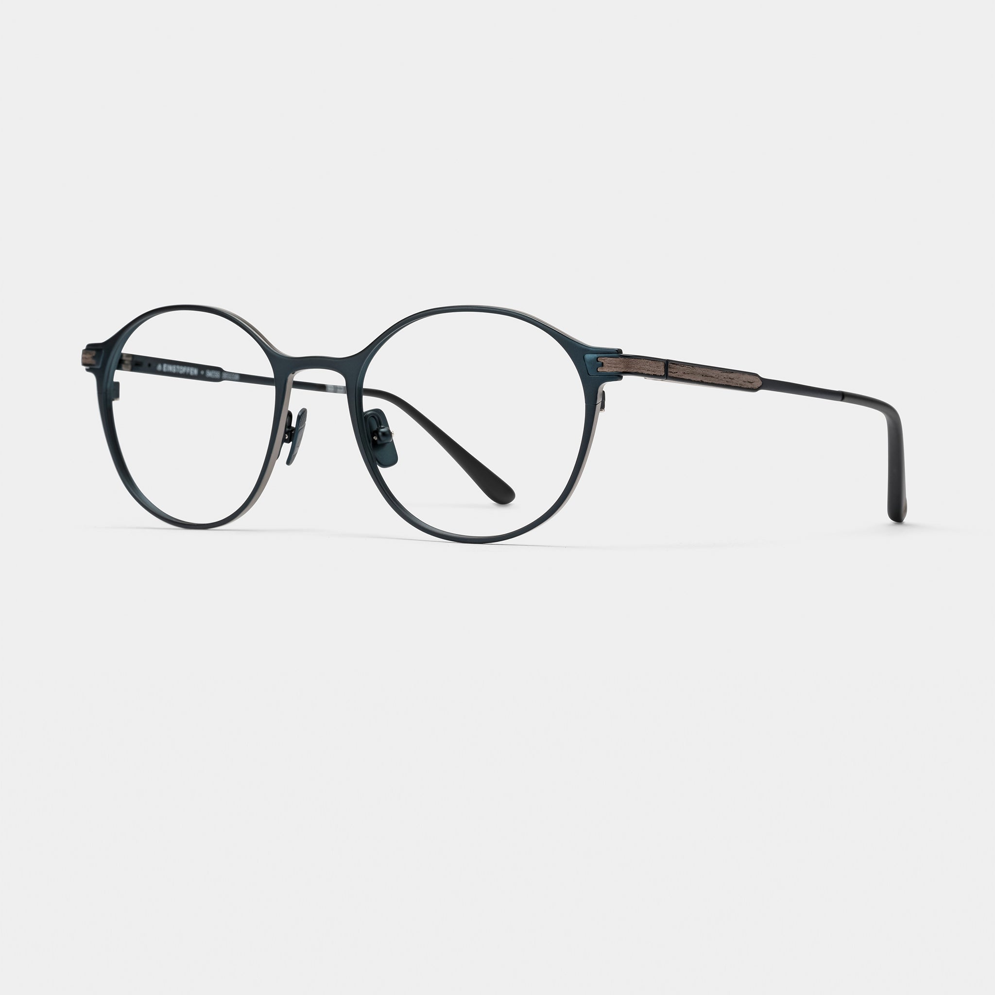 BEOBACHTER | TITANIUM - ROYAL BLUE – Traders & Makers